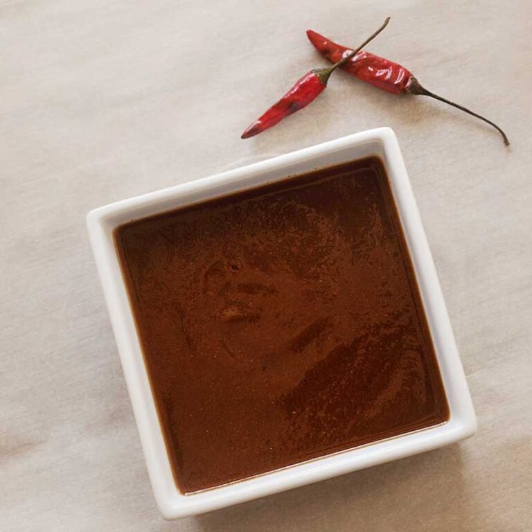 Hot & Tangy Tamarind Ambli Chutney - TurmericMeCrazy